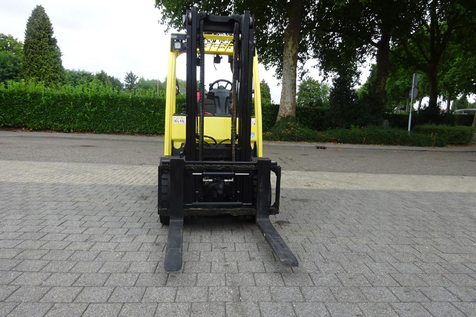 HYSTER H 3.0 FT forklift used (2015) price:12040 EUR | Gas | 126724